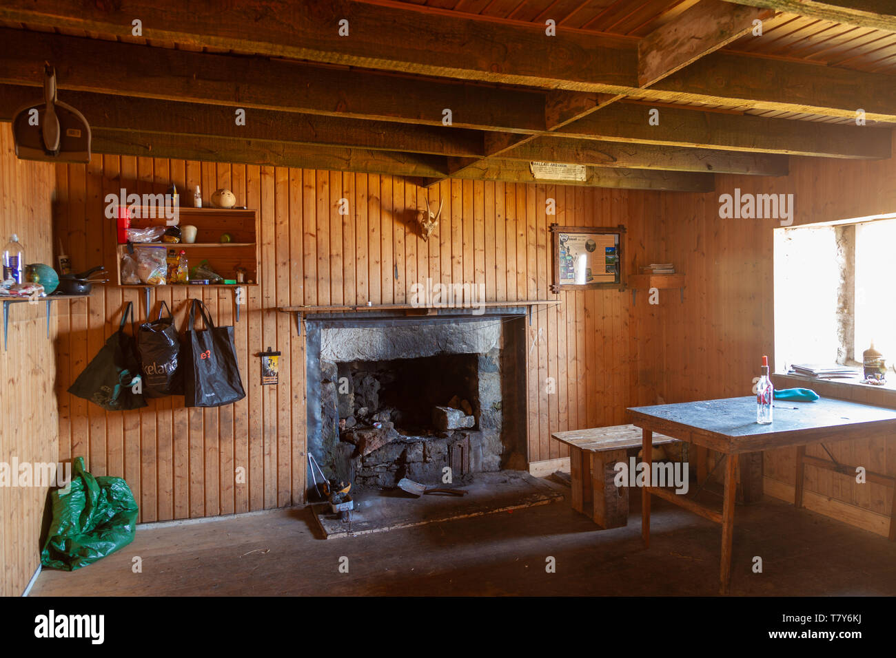 Scottish bothy hi-res stock photography and images - Alamy