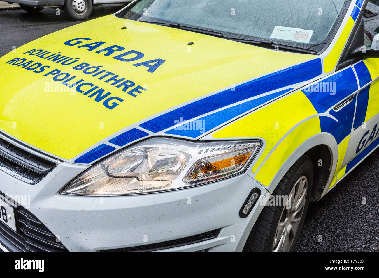 Gardai logo hi-res stock photography and images - Alamy