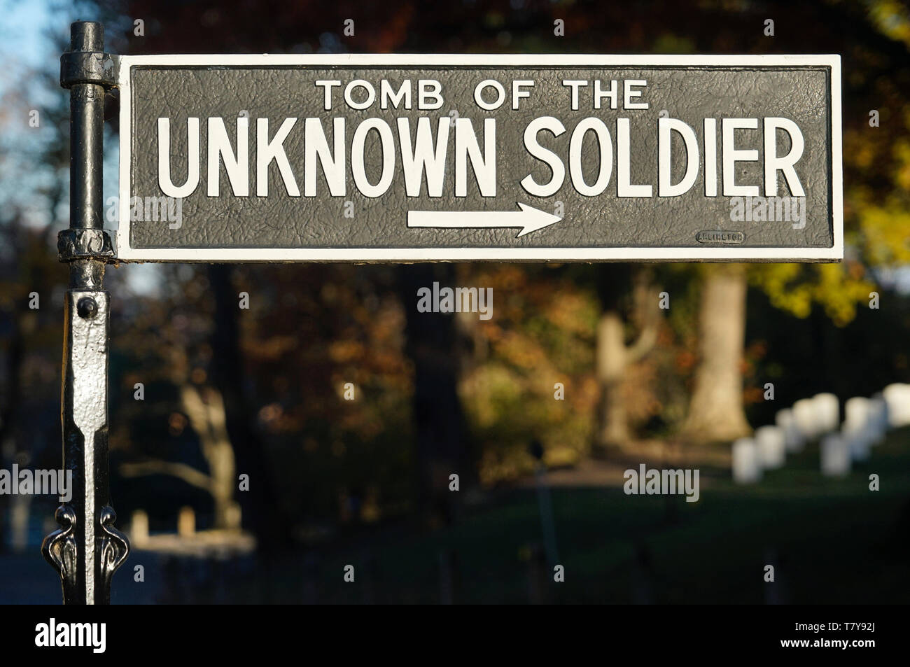 Direction sign of Tomb of the Unknown Soldier.Arlington National ...