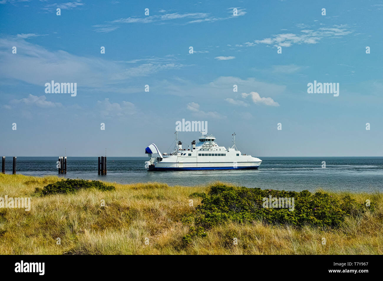 Island transport ferry Stock Photo - Alamy