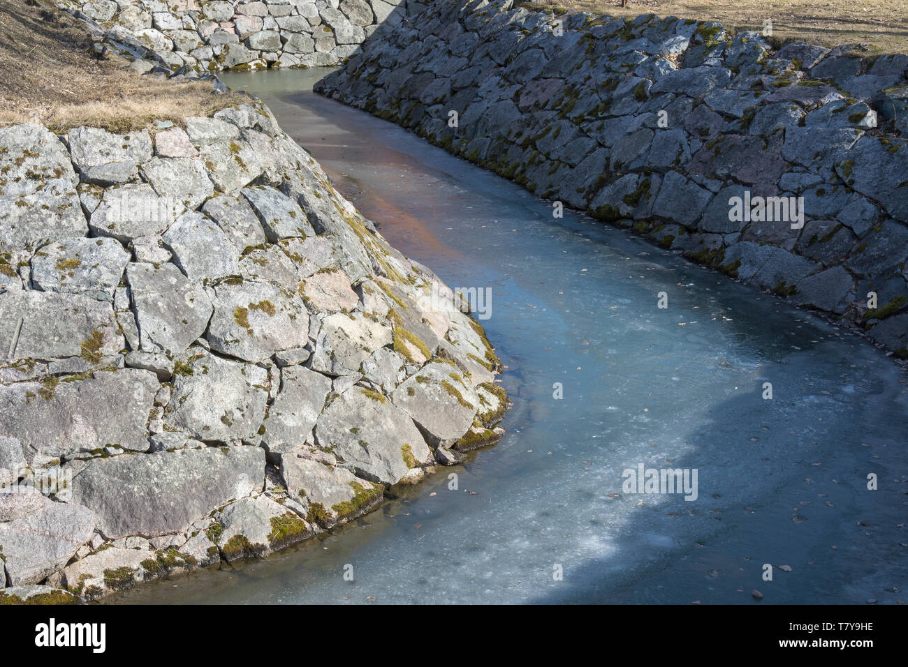 Bank of the moat hi-res stock photography and images - Alamy