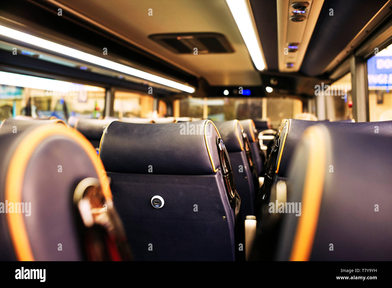 Translink bus hi-res stock photography and images - Alamy