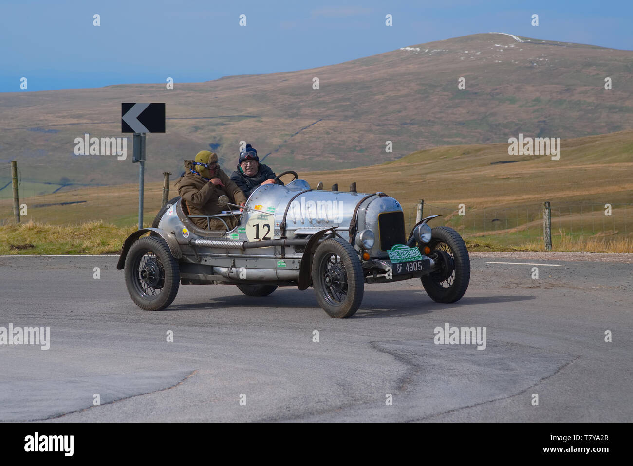 Flying a old car hi-res stock photography and images - Alamy