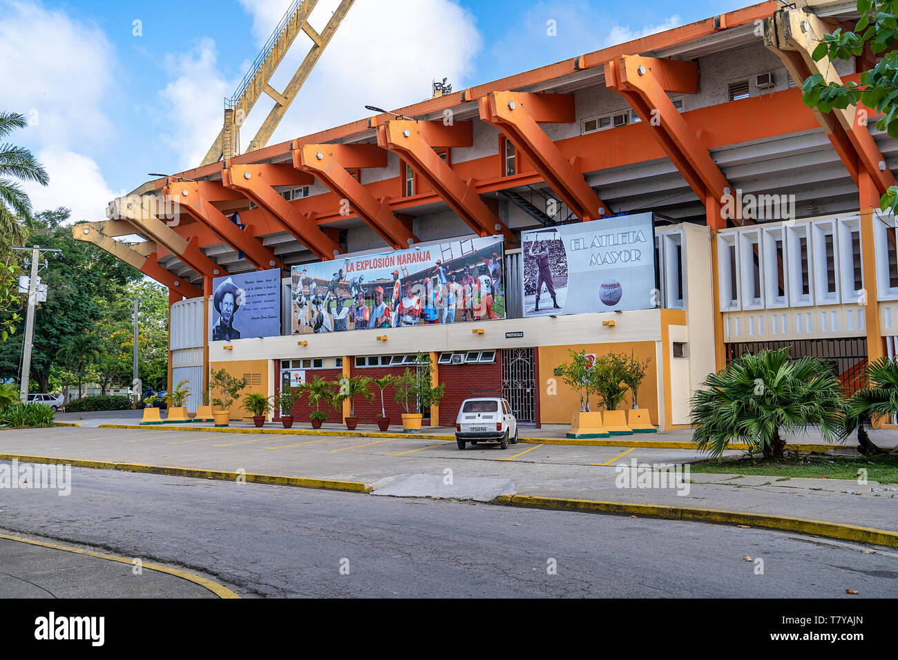 Cuba baseball stadium hi-res stock photography and images - Alamy
