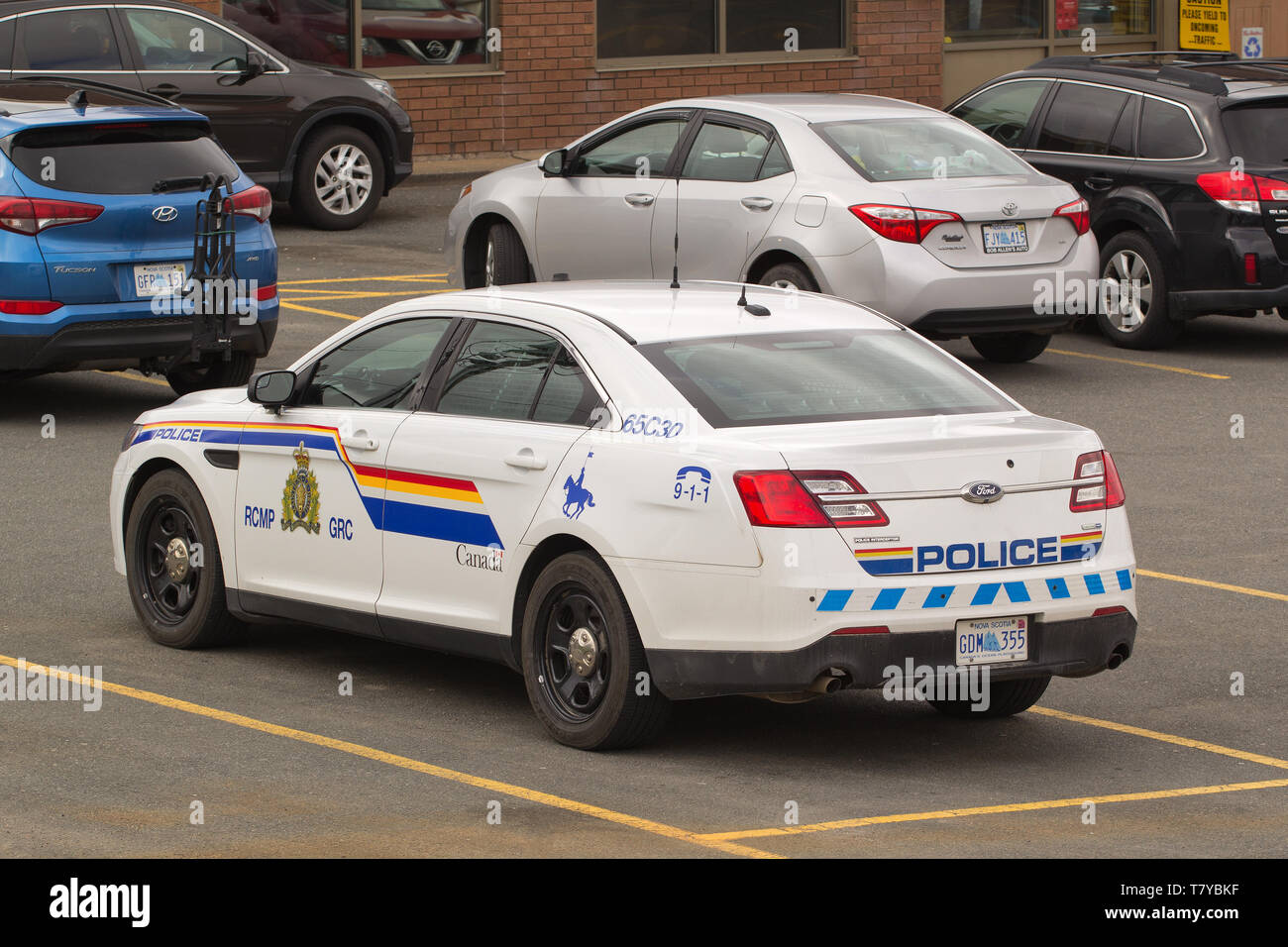 Rcmp Car Lights On