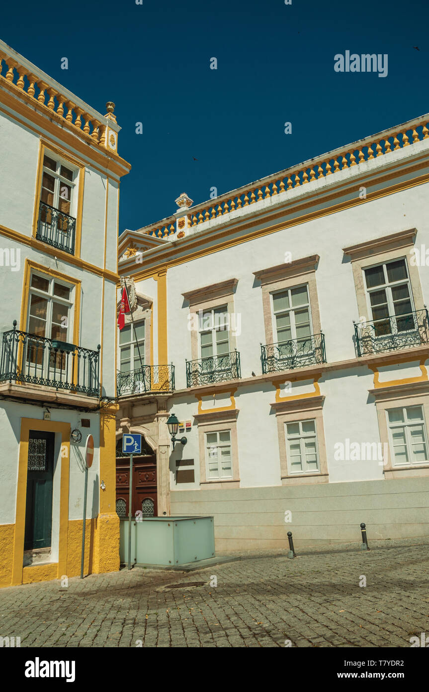 Whitewashed facades in old hi-res stock photography and images - Alamy