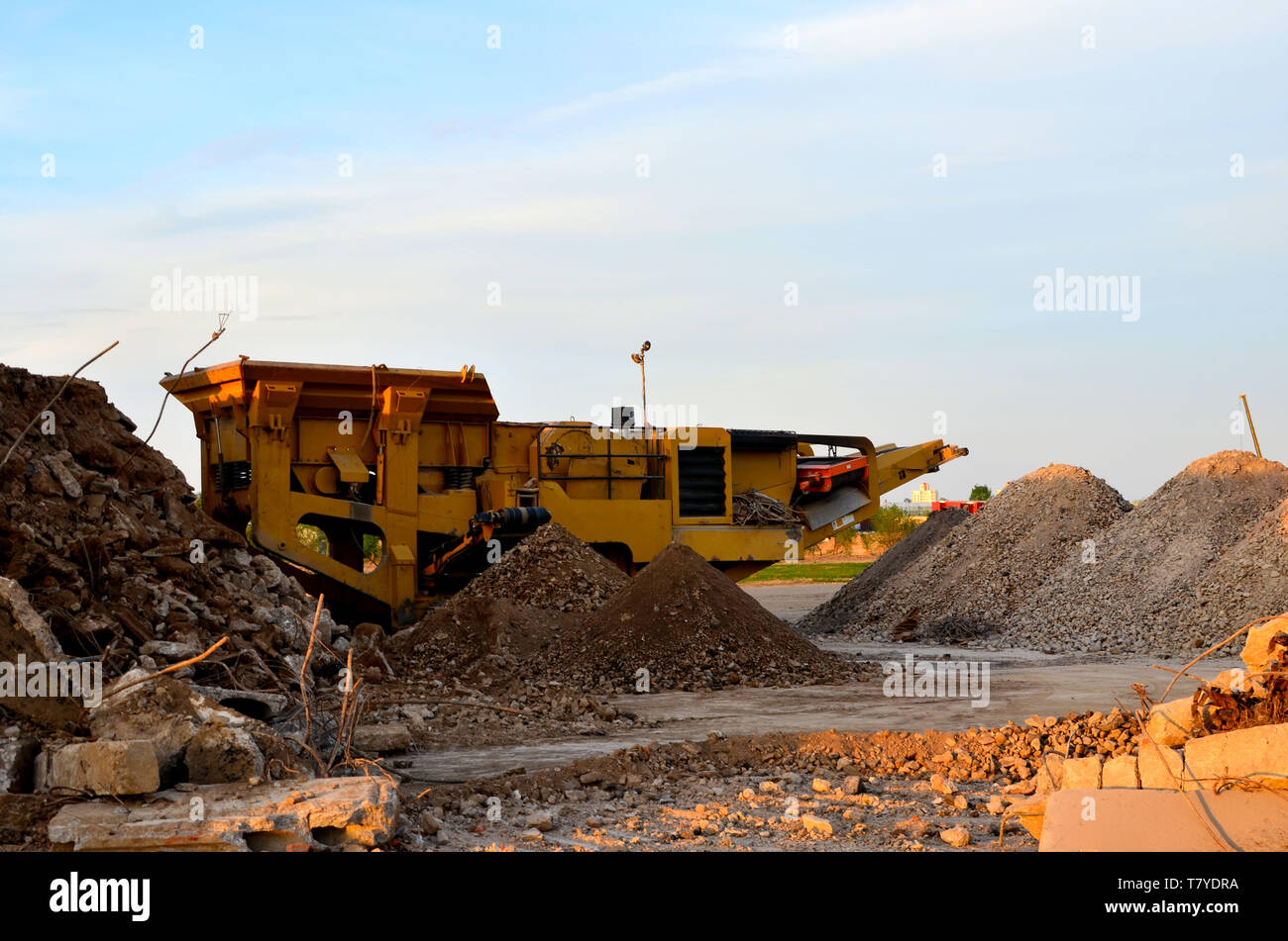 Stone aggregate crushers hi-res stock photography and images - Alamy