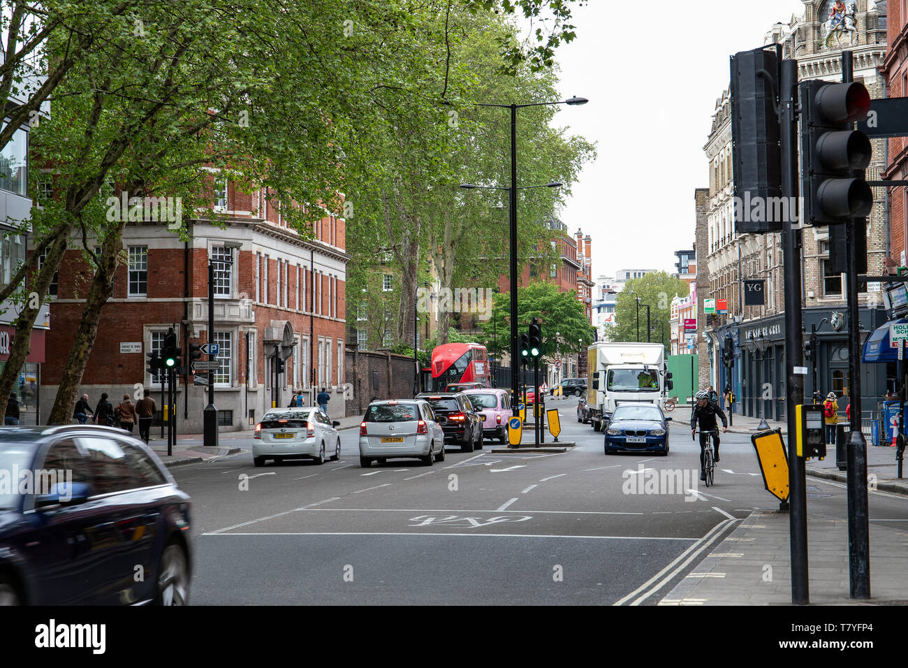 Dirty Street And Uk High Resolution Stock Photography and Images - Alamy