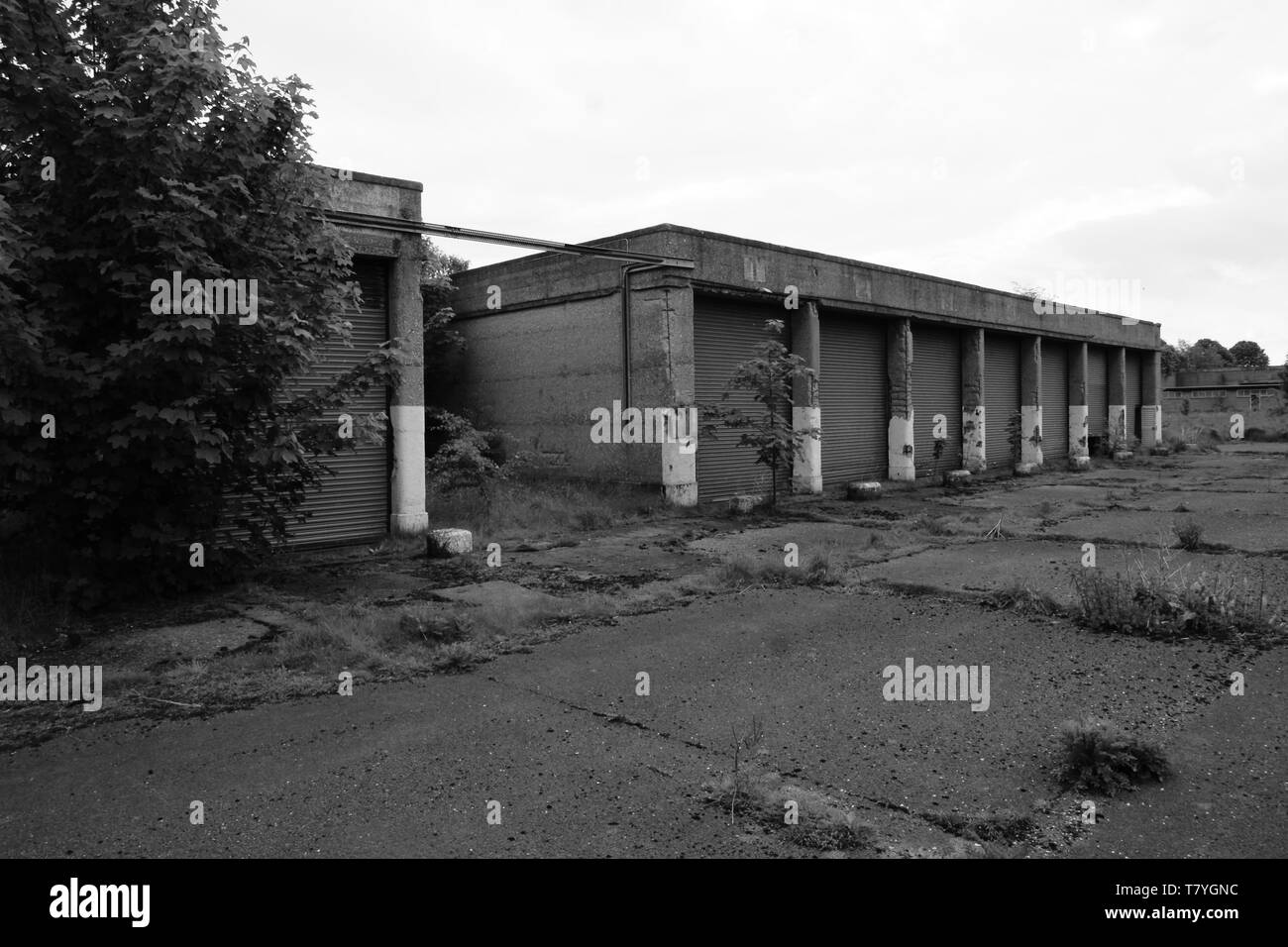 Temporary brick buildings Black and White Stock Photos & Images - Alamy