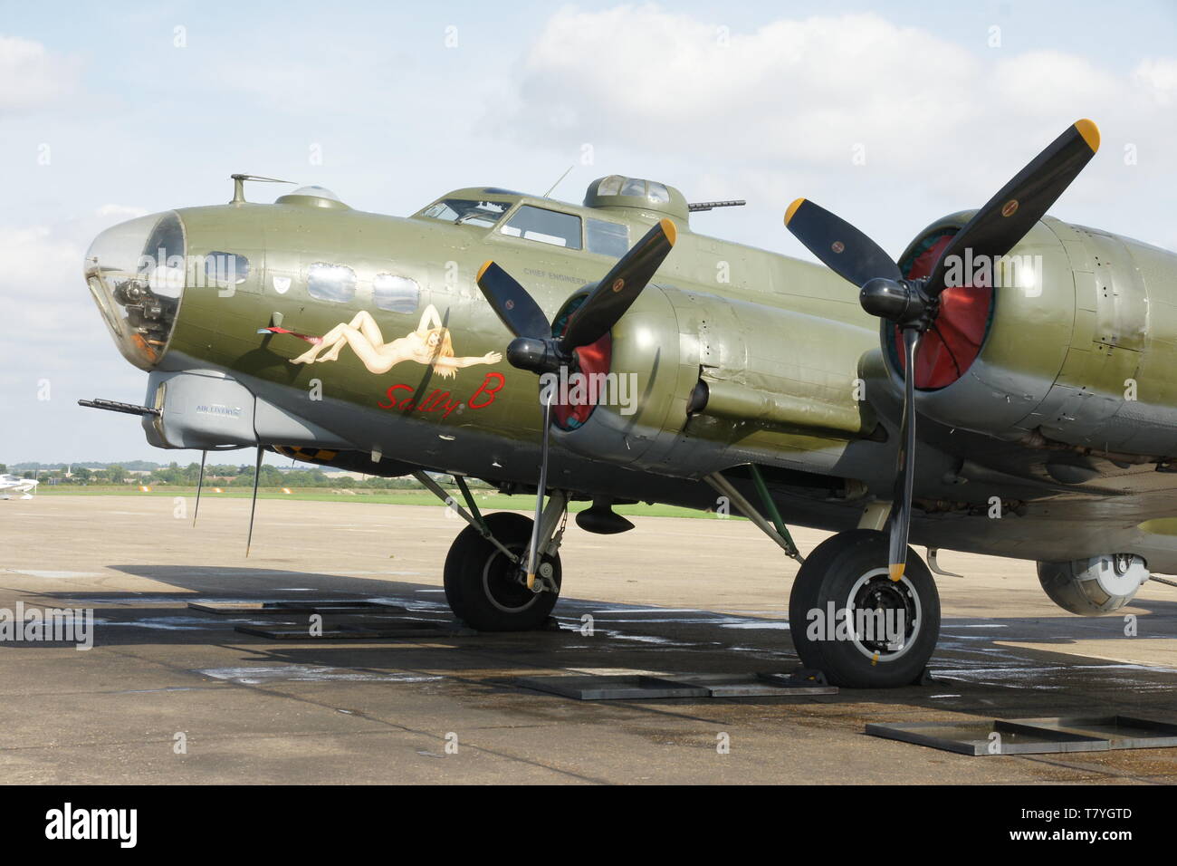 Boeing B 17 Flying Fortress Sally High Resolution Stock Photography and ...