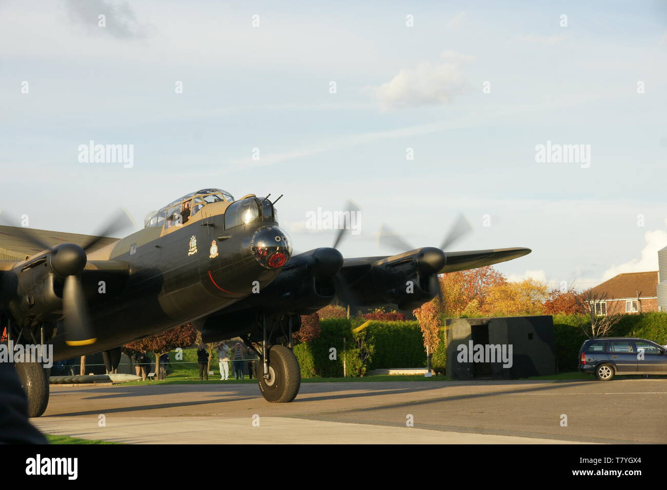 Load bomb lancaster hi-res stock photography and images - Alamy