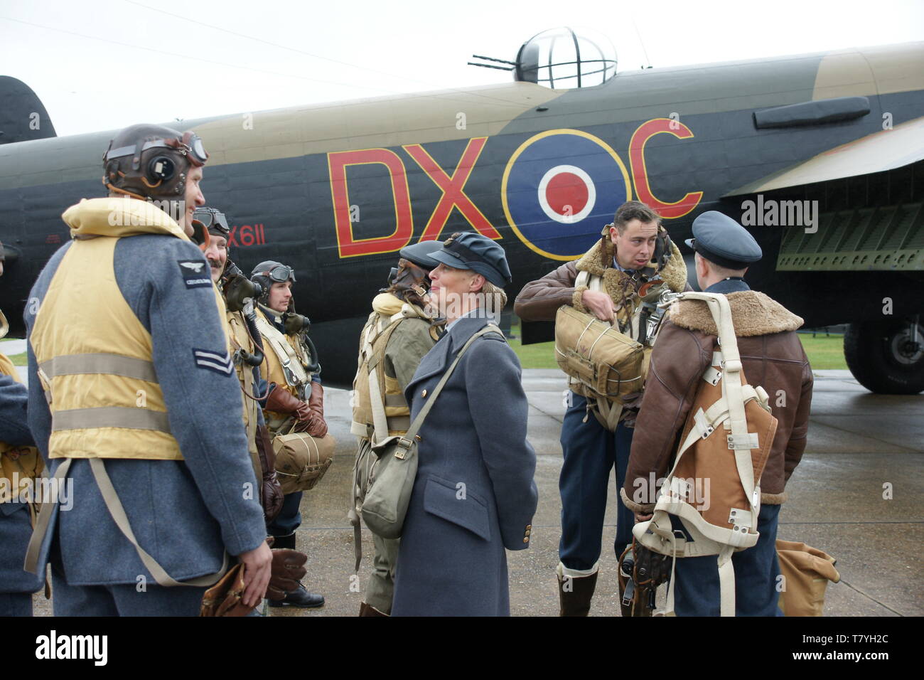 Ww2 1942 british raf bomber command hi-res stock photography and images ...