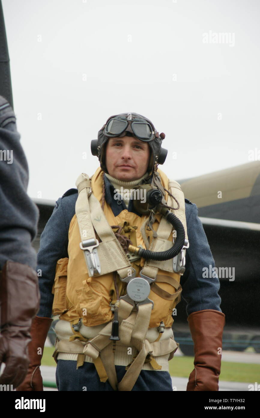 Lancaster bomber crew hi-res stock photography and images - Alamy