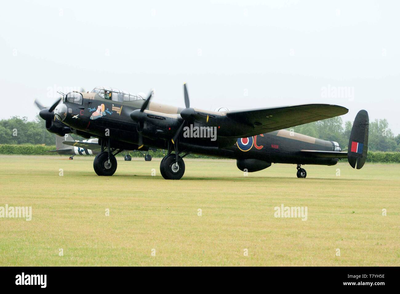 Load bomb lancaster hi-res stock photography and images - Alamy