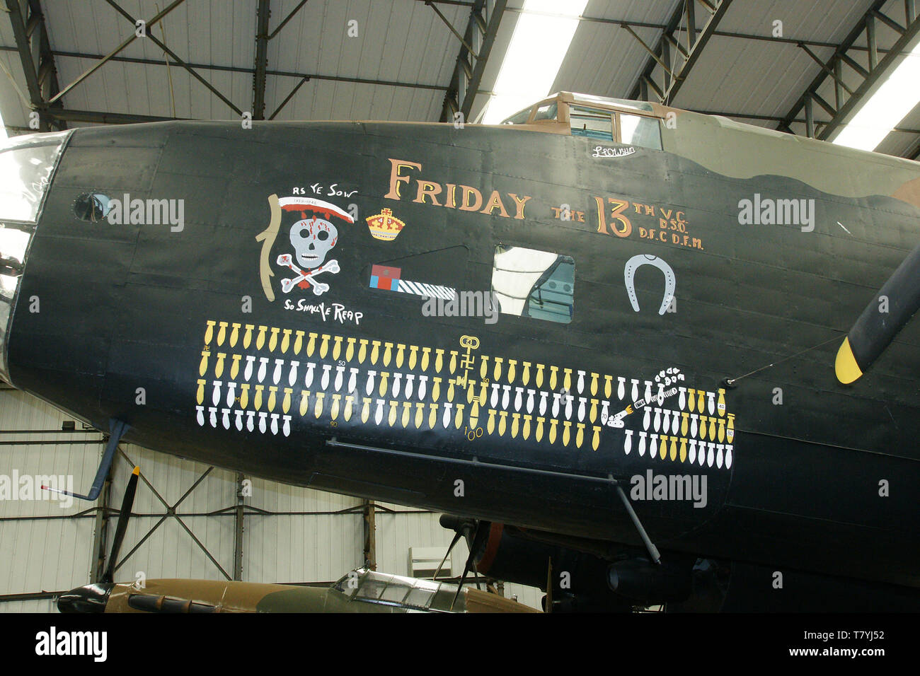 Handley page halifax hi-res stock photography and images - Alamy
