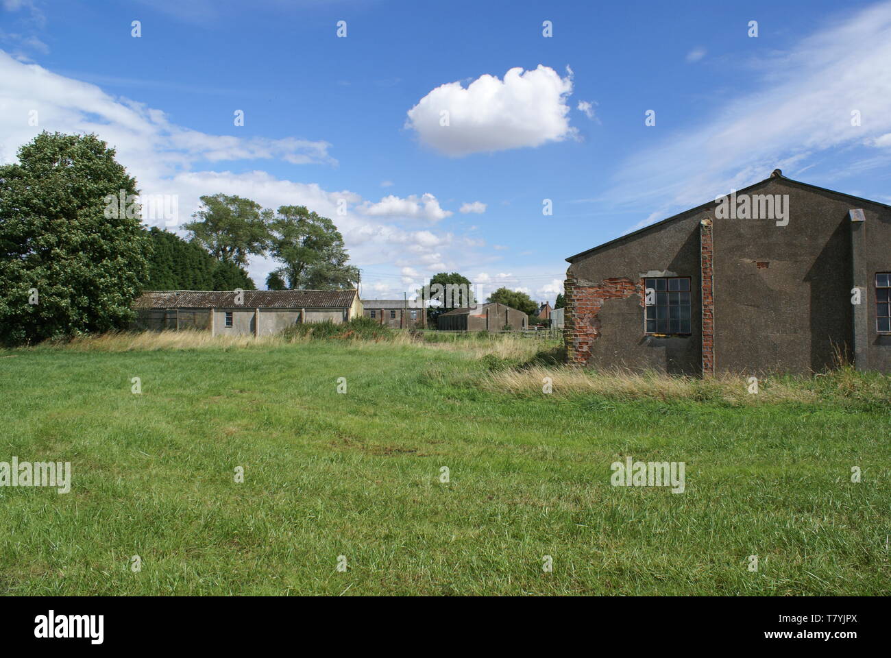 Raf buildings hi-res stock photography and images - Alamy