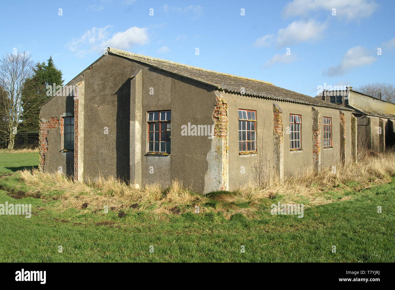 Raf buildings hi-res stock photography and images - Alamy