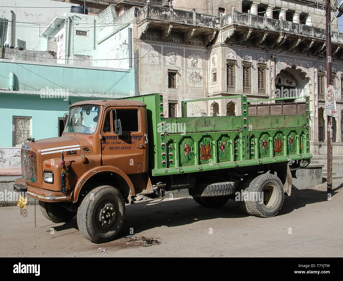 Rajasthan truck hi-res stock photography and images - Alamy
