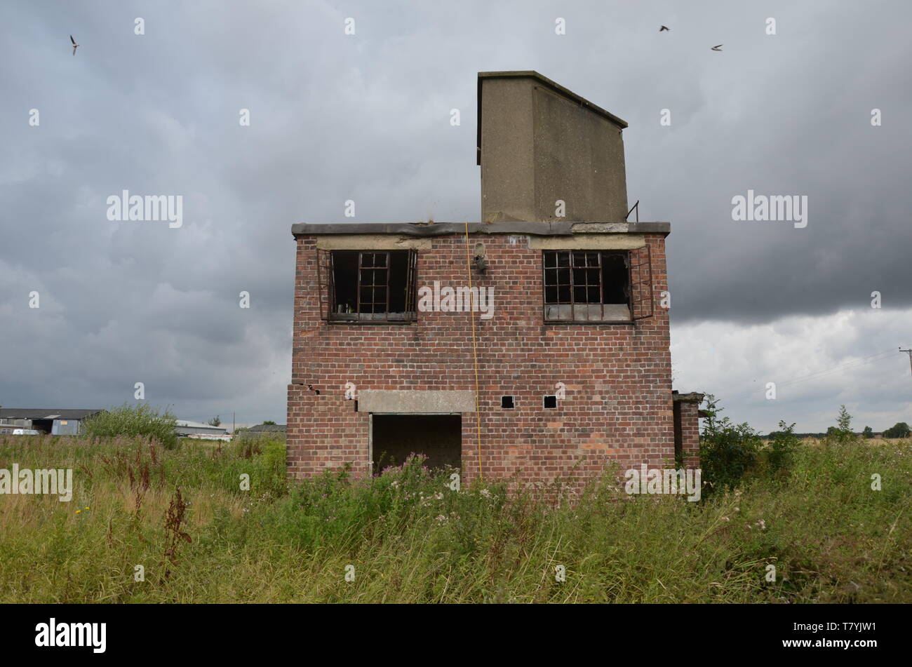 Control tower ww2 hi-res stock photography and images - Alamy