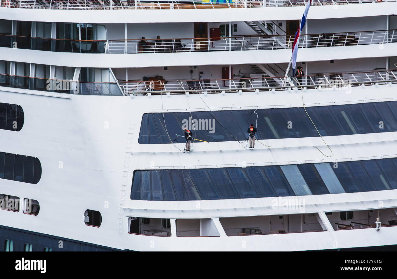 Two Men Washing Cruise Ship Stock Photo - Alamy