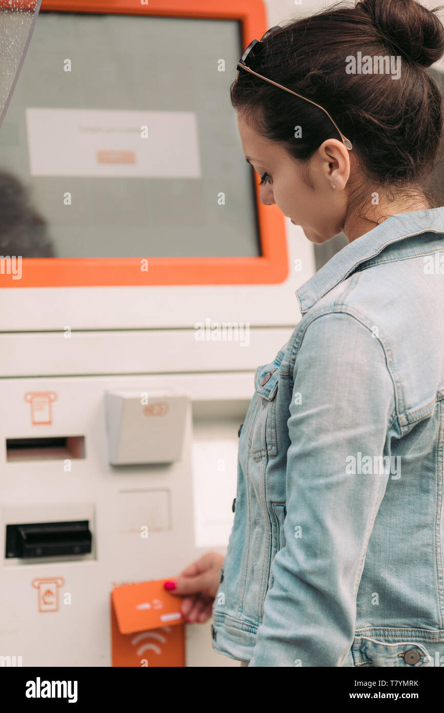 Bus payment machine hi-res stock photography and images - Alamy