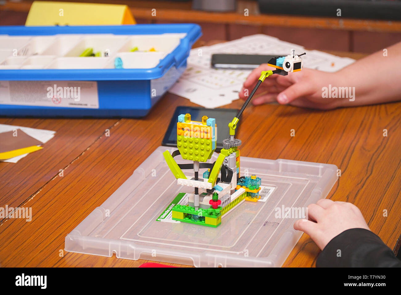 Lego robot game hi-res stock photography and images - Alamy