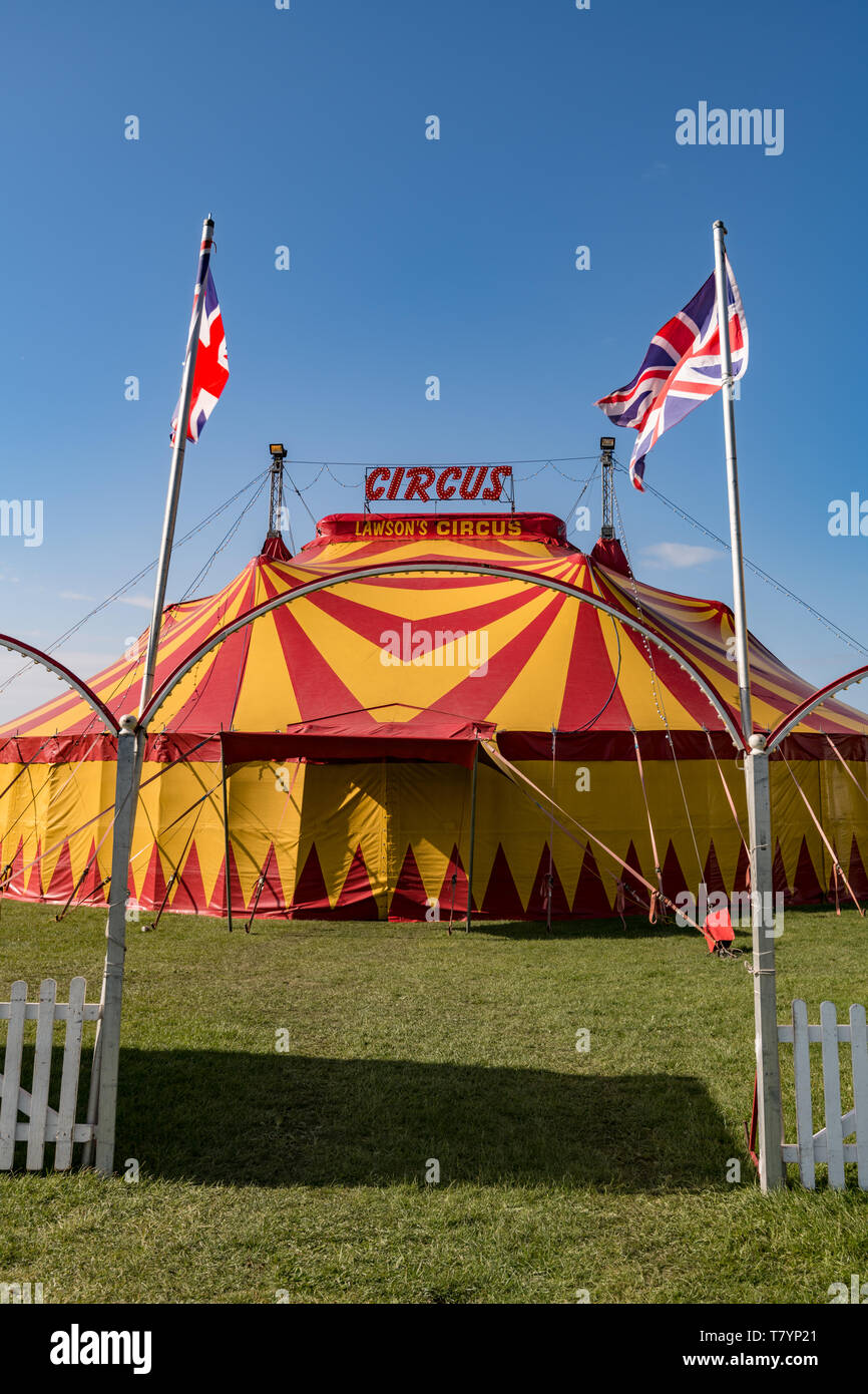 British flag outside circus entrance hi-res stock photography and ...