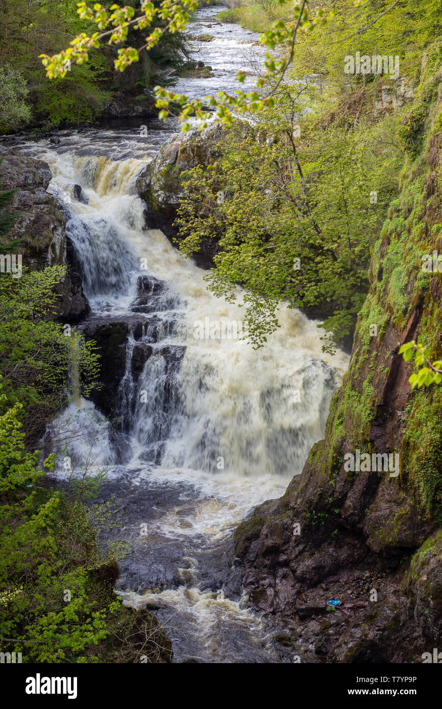 Reekie linn falls hi-res stock photography and images - Alamy