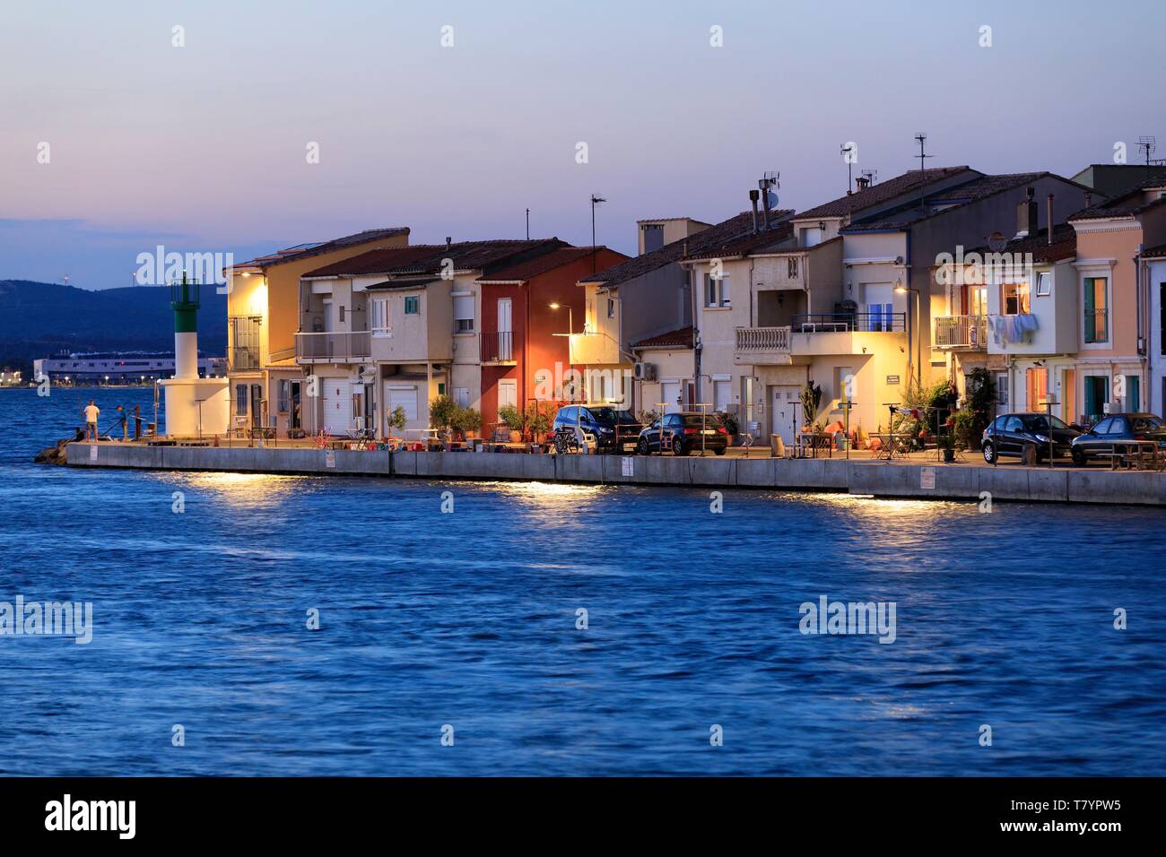 Sete pond of thau herault hi-res stock photography and images - Alamy