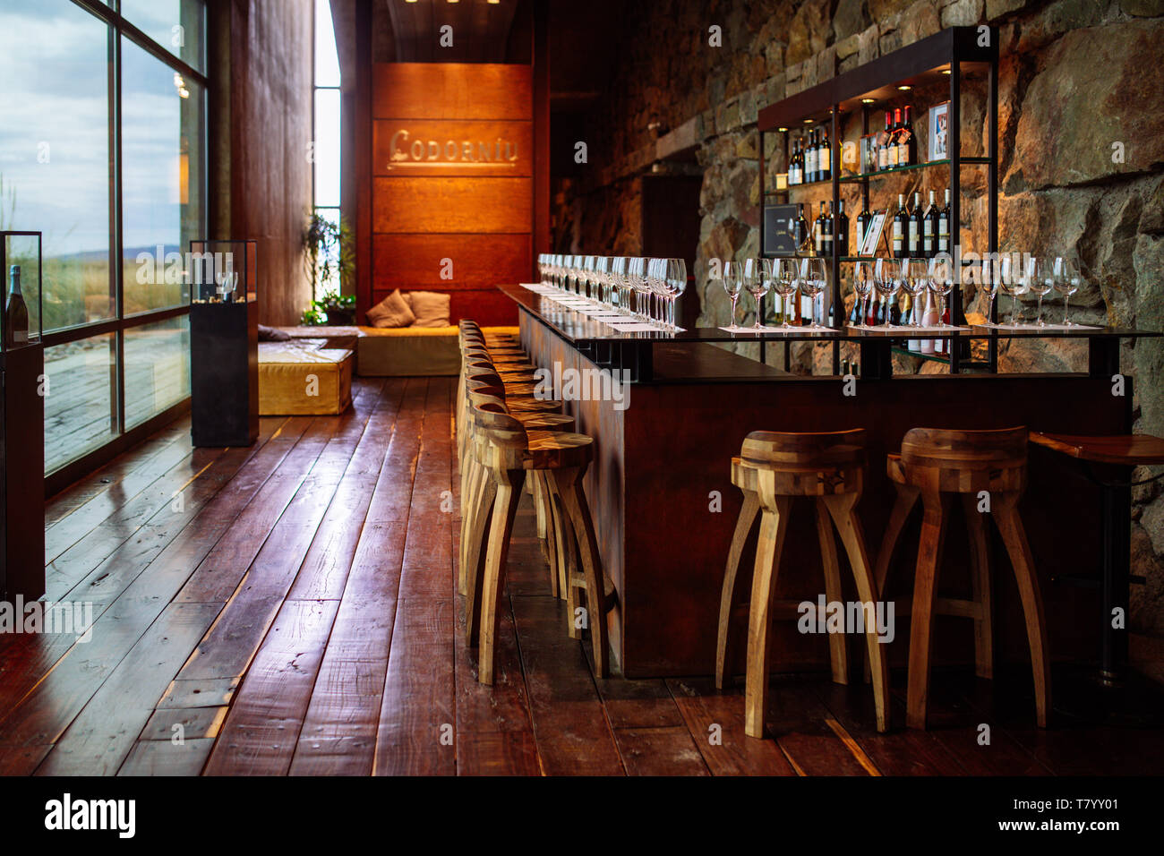 Bodega bar hi-res stock photography and images - Alamy