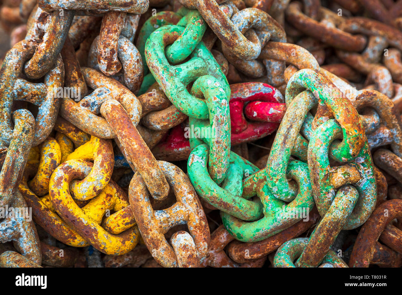 Heavy iron chains hi-res stock photography and images - Alamy