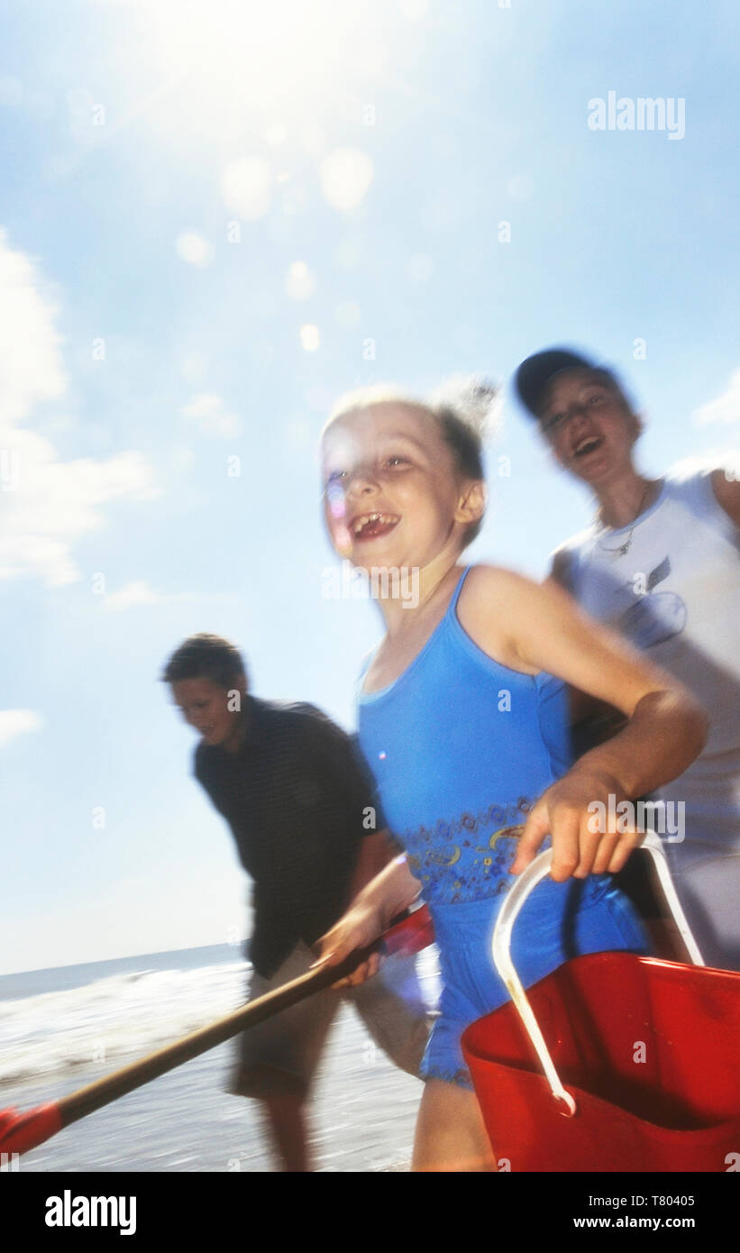 Children bucket and spades hi-res stock photography and images - Alamy
