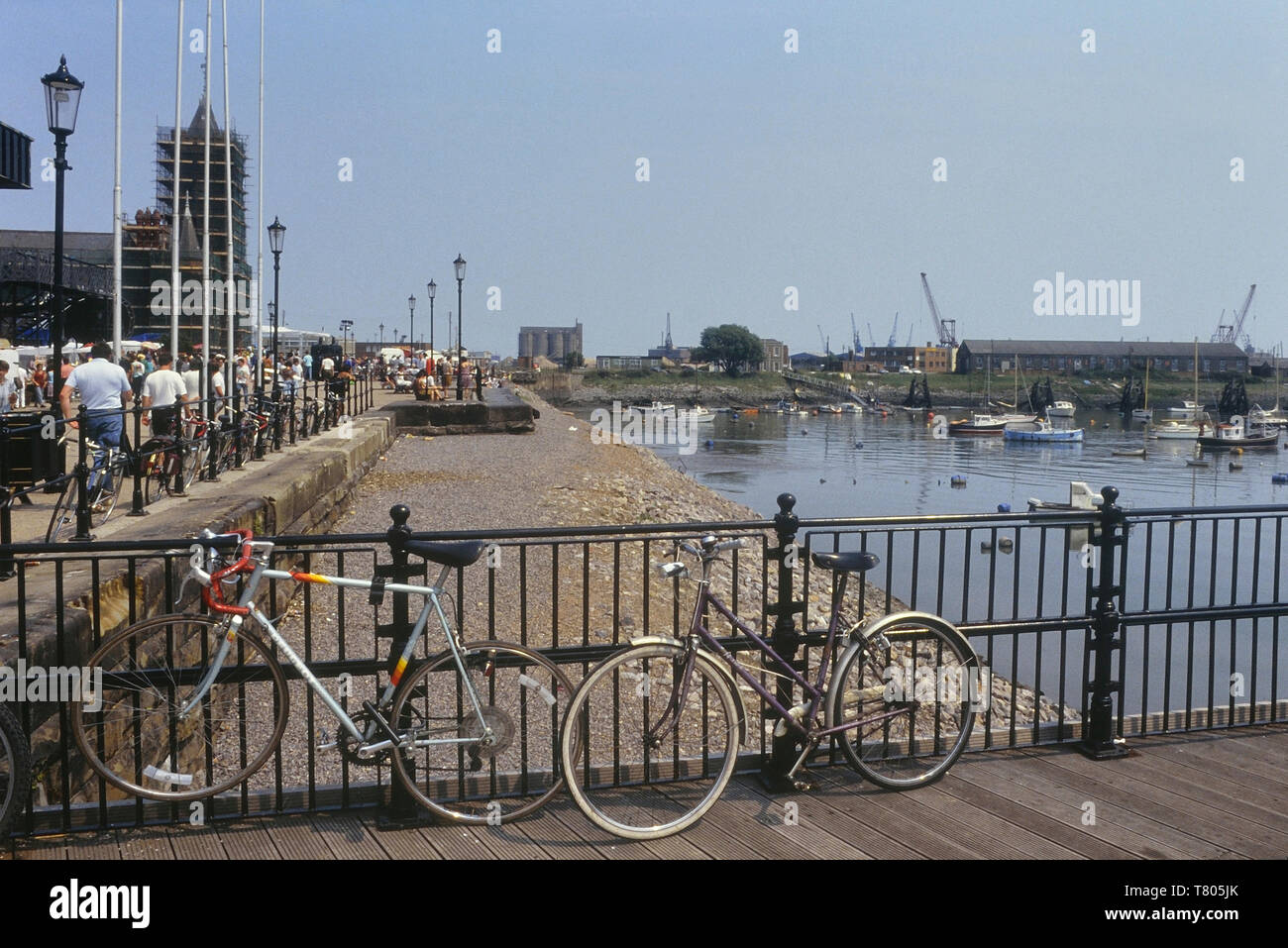 Cardiff docks old hi-res stock photography and images - Alamy