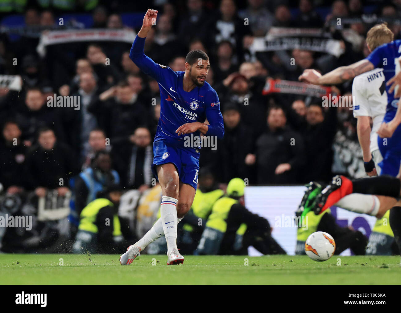 Chelsea's Ruben Loftus-Cheek scores his side's first goal of the game ...