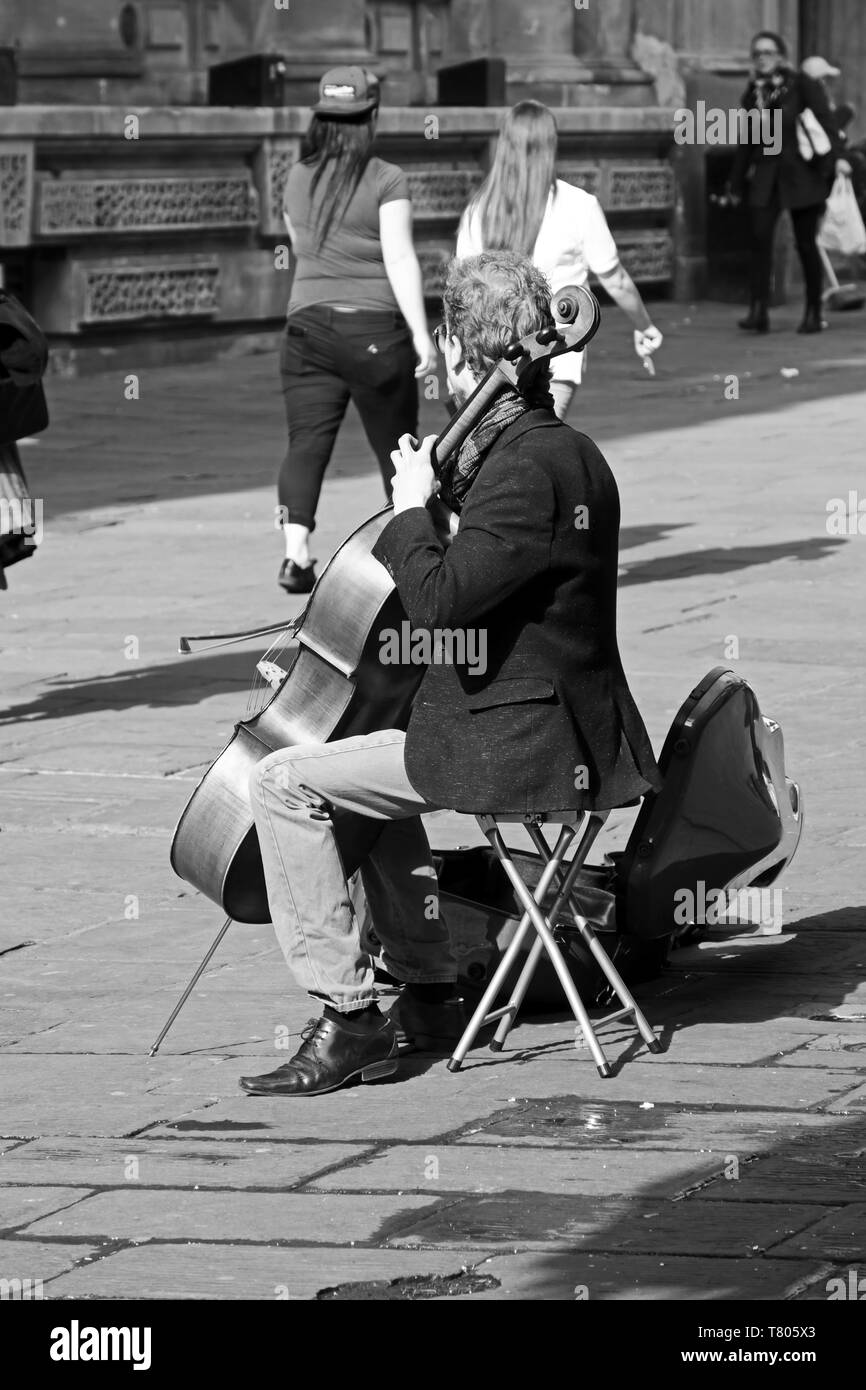 Uk bristol street art Black and White Stock Photos & Images - Alamy