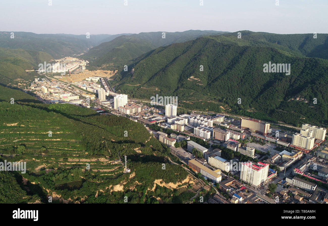 Yan'an. 31st May, 2018. Aerial photo shows a view of Huanglong County ...