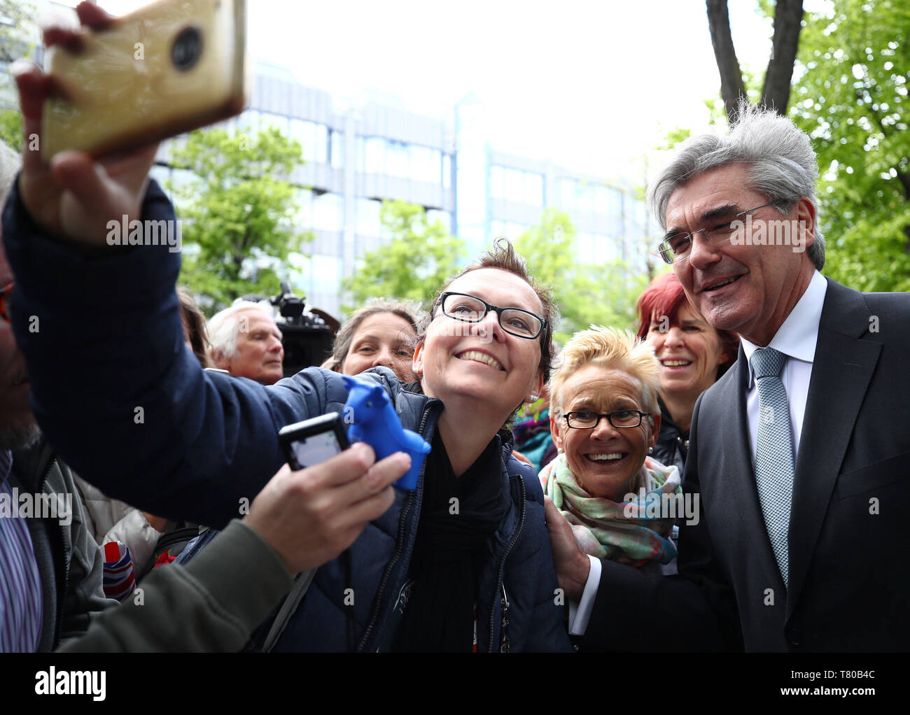 Munich, Germany. 09th May, 2019. Joe Kaeser, CEO of Siemens AG, has ...