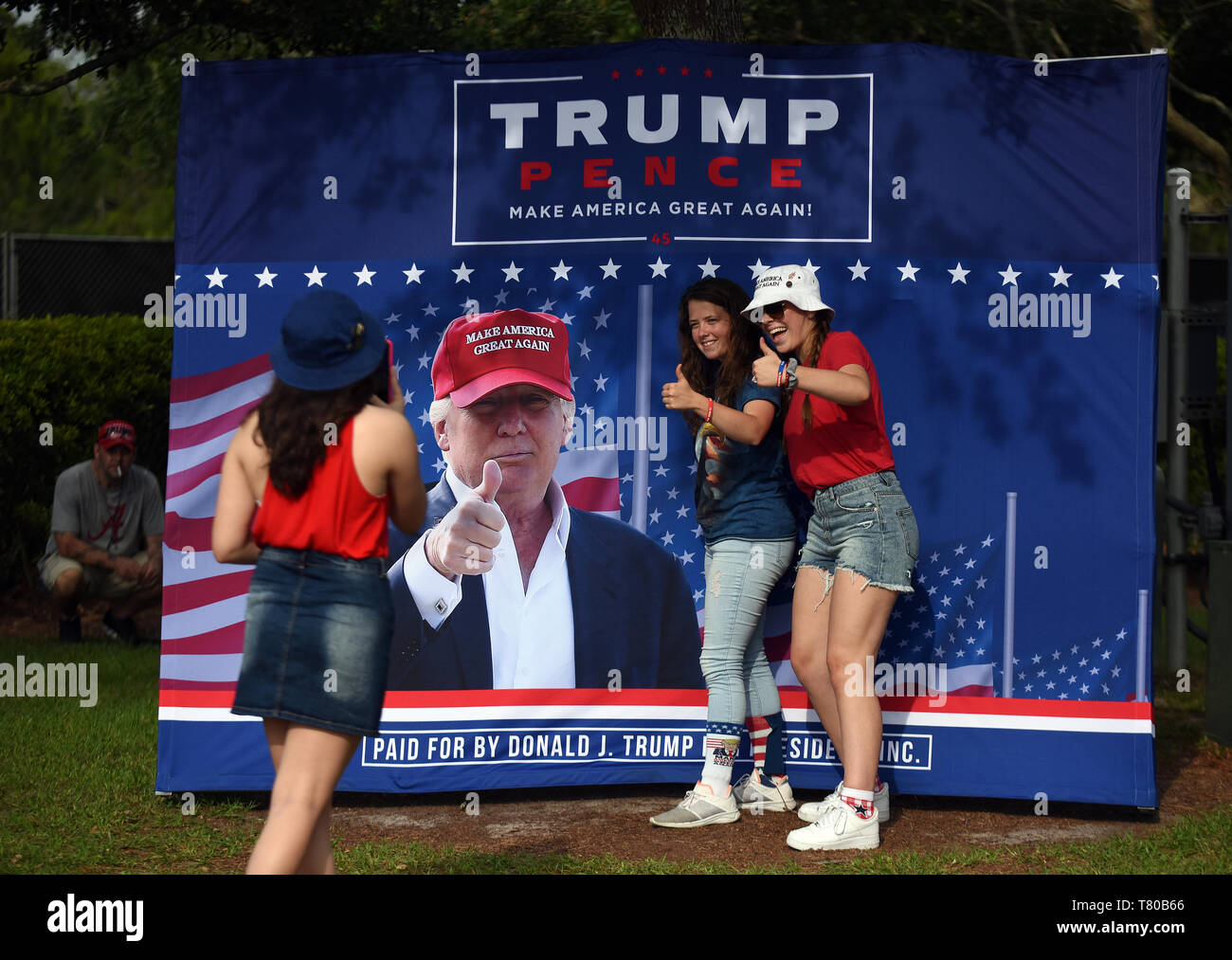 Donald trump pose for hi-res stock photography and images - Alamy