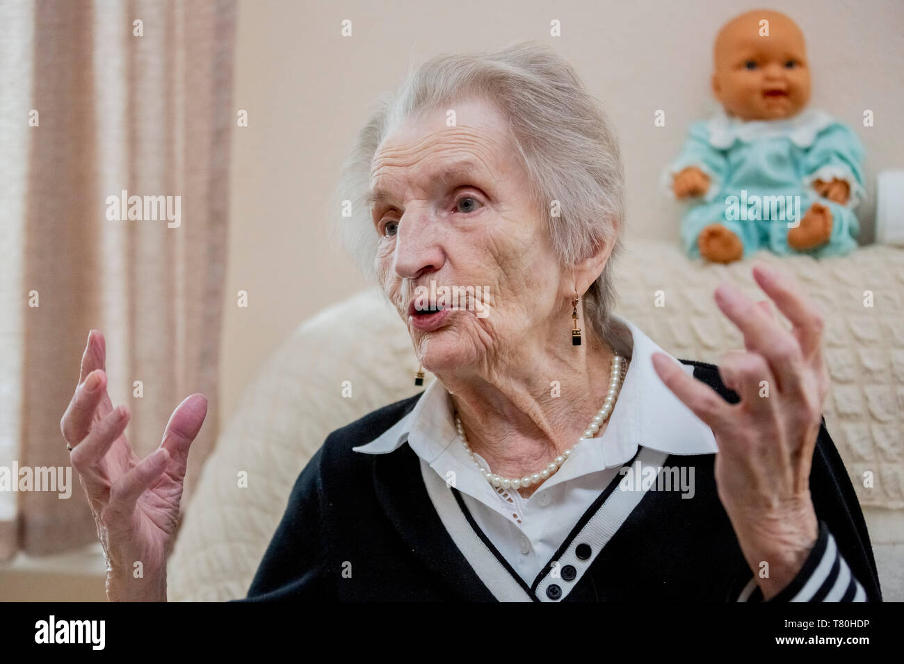 Berlin, Germany. 29th Mar, 2019. Edith Ringeler, 102, tells of her life ...