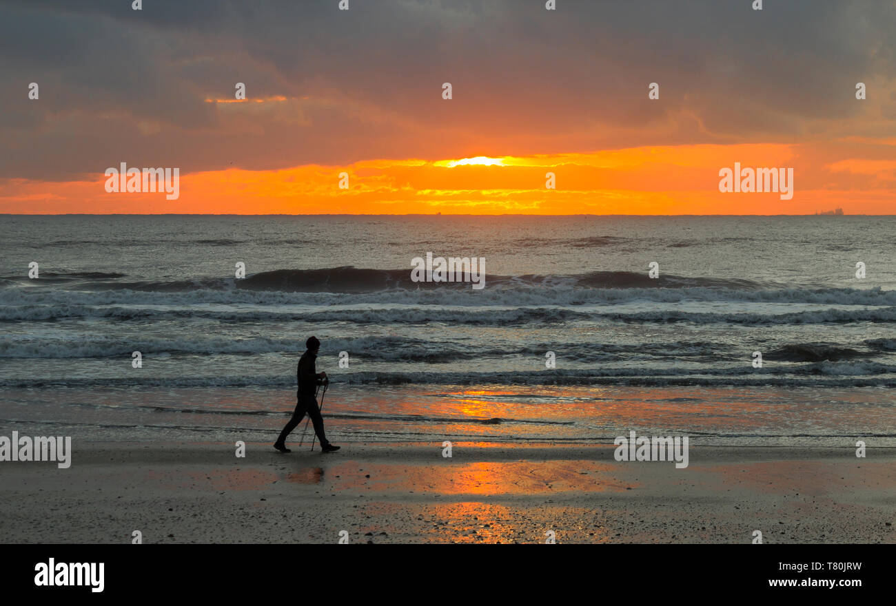 Seaton Carew, County Durham, UK. 9th May 2019. UK Weather: A glorious ...