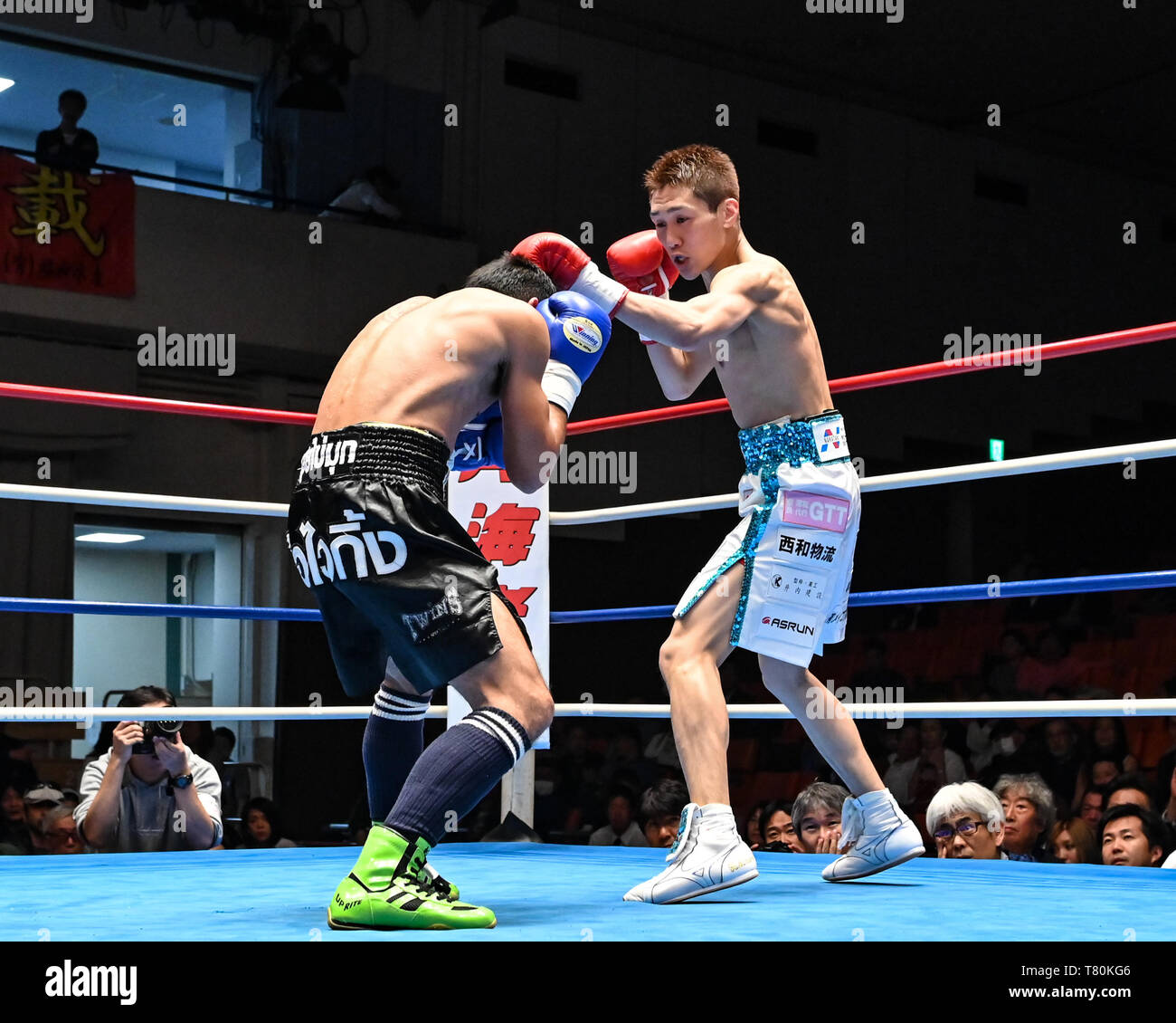 (L-R) Sukpraserd Ponpitak (THA), Yukinori Oguni (JPN), MAY 8, 2019 - Boxing : Yukinori Oguni of ...