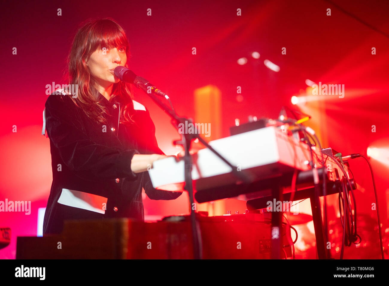 Singing idsok hi-res stock photography and images - Alamy