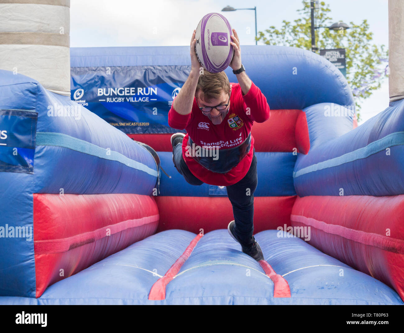 Bungee run hi-res stock photography and images - Alamy