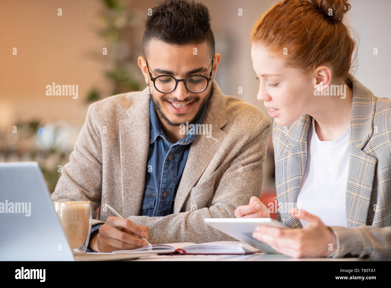 Restaurant workflow hi-res stock photography and images - Alamy