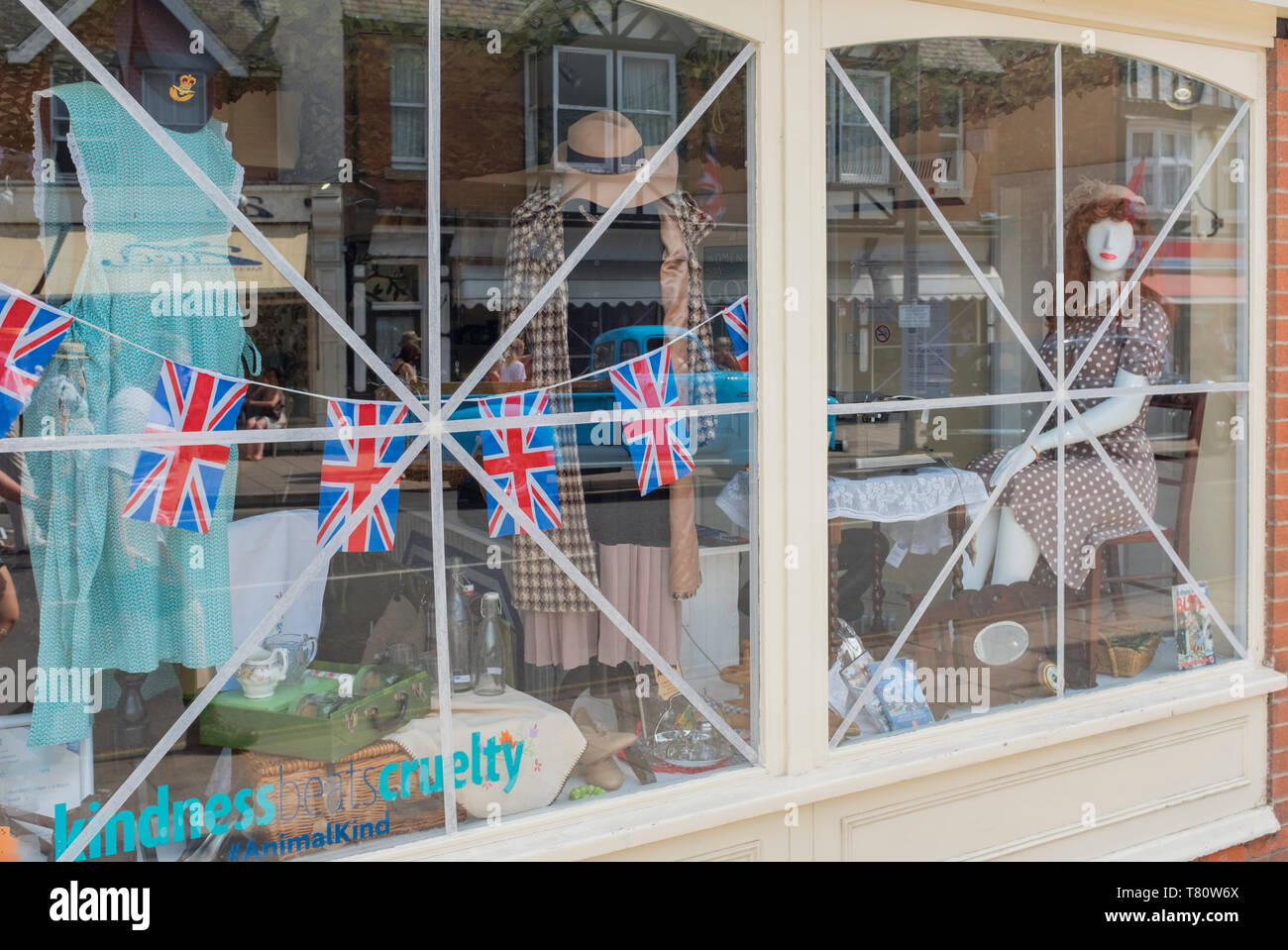 Shop 1940s hi-res stock photography and images - Alamy