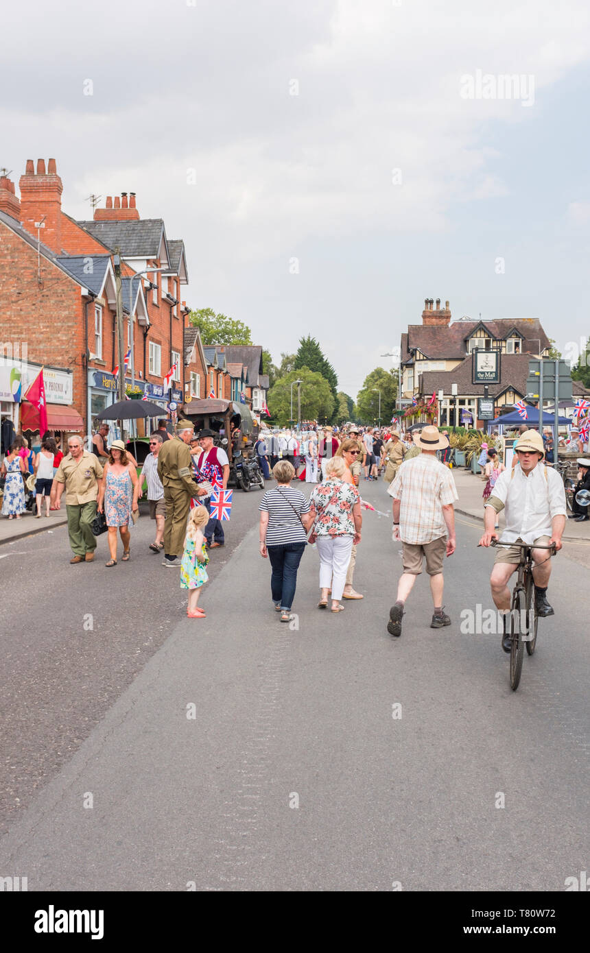 Woodhall spa 1940s weekend hi-res stock photography and images - Alamy
