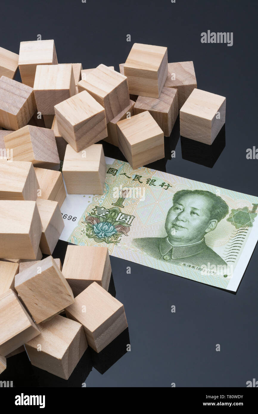 Falling money 2020 notes hi-res stock photography and images - Alamy