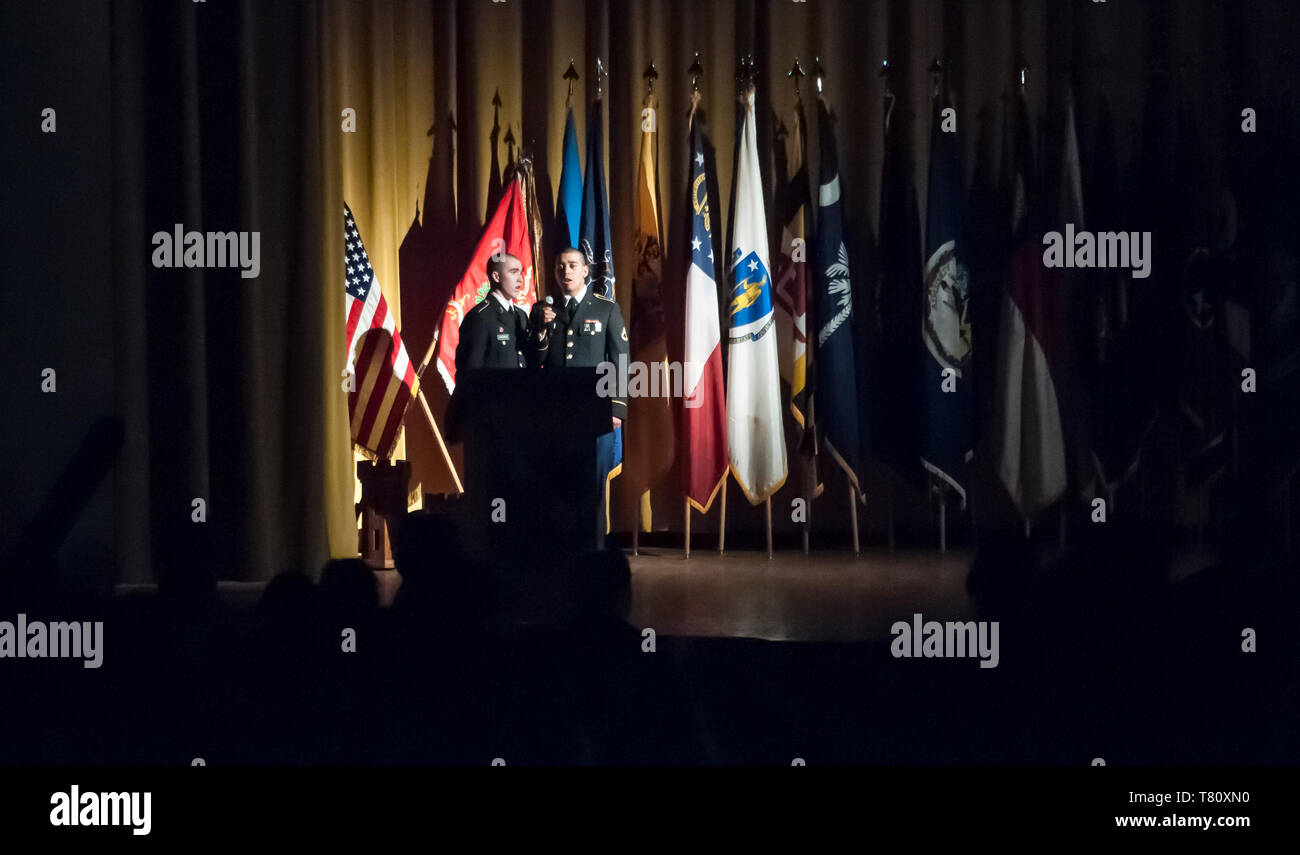 Basic military training graduation hi-res stock photography and images ...