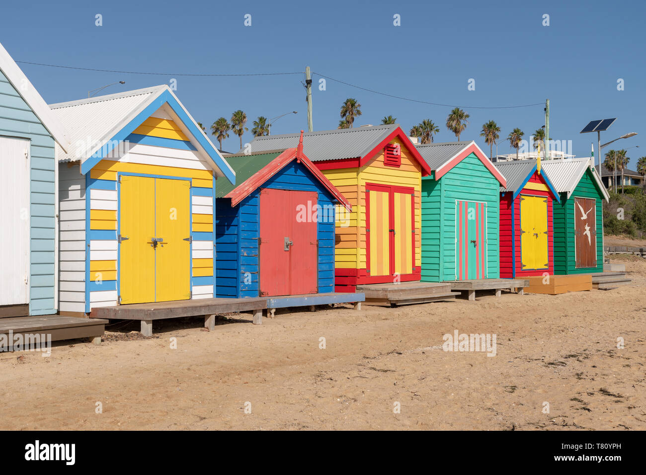 Brighton beach bathing box hi-res stock photography and images - Alamy