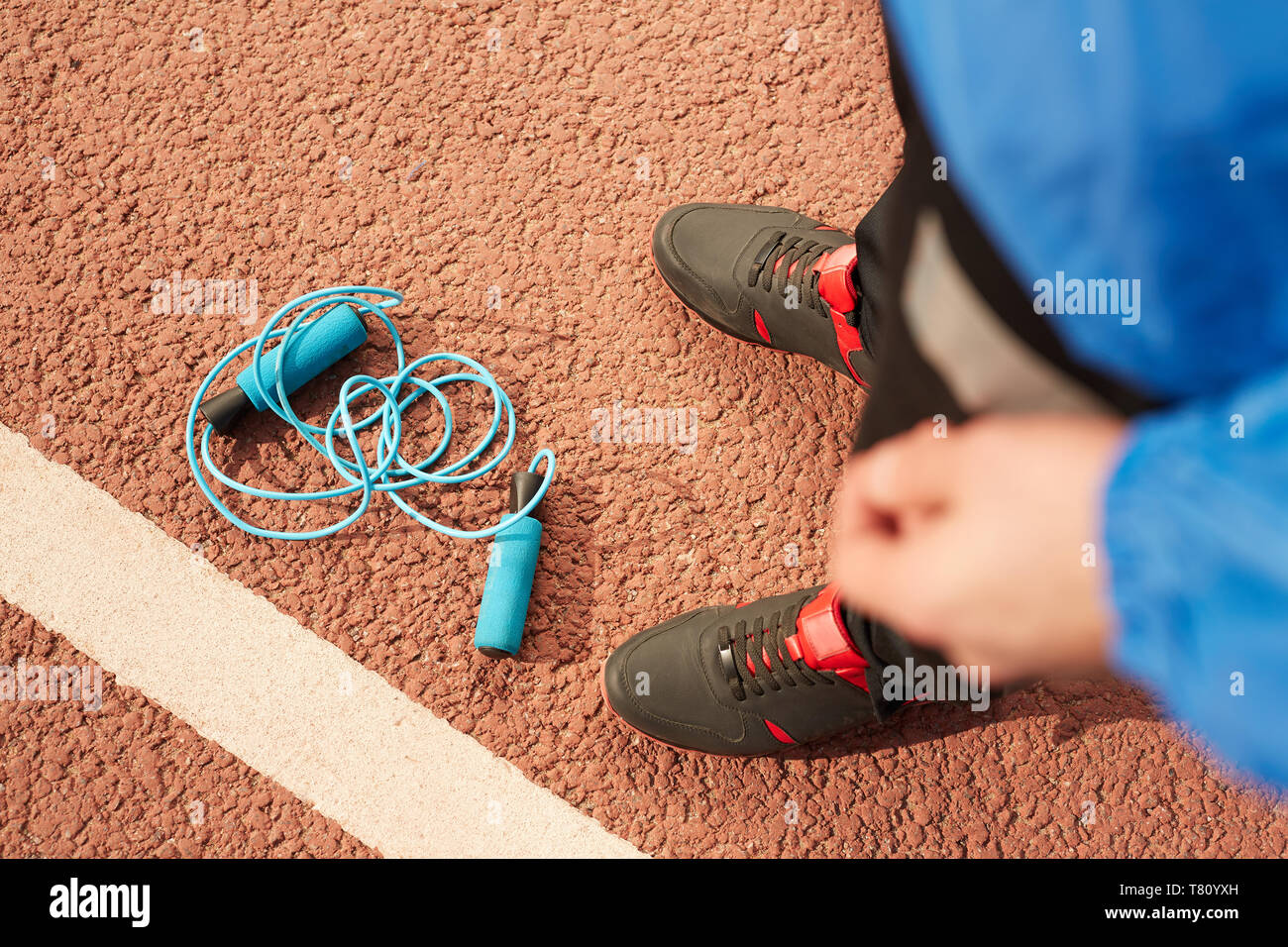 Man skipping rope hi-res stock photography and images - Alamy